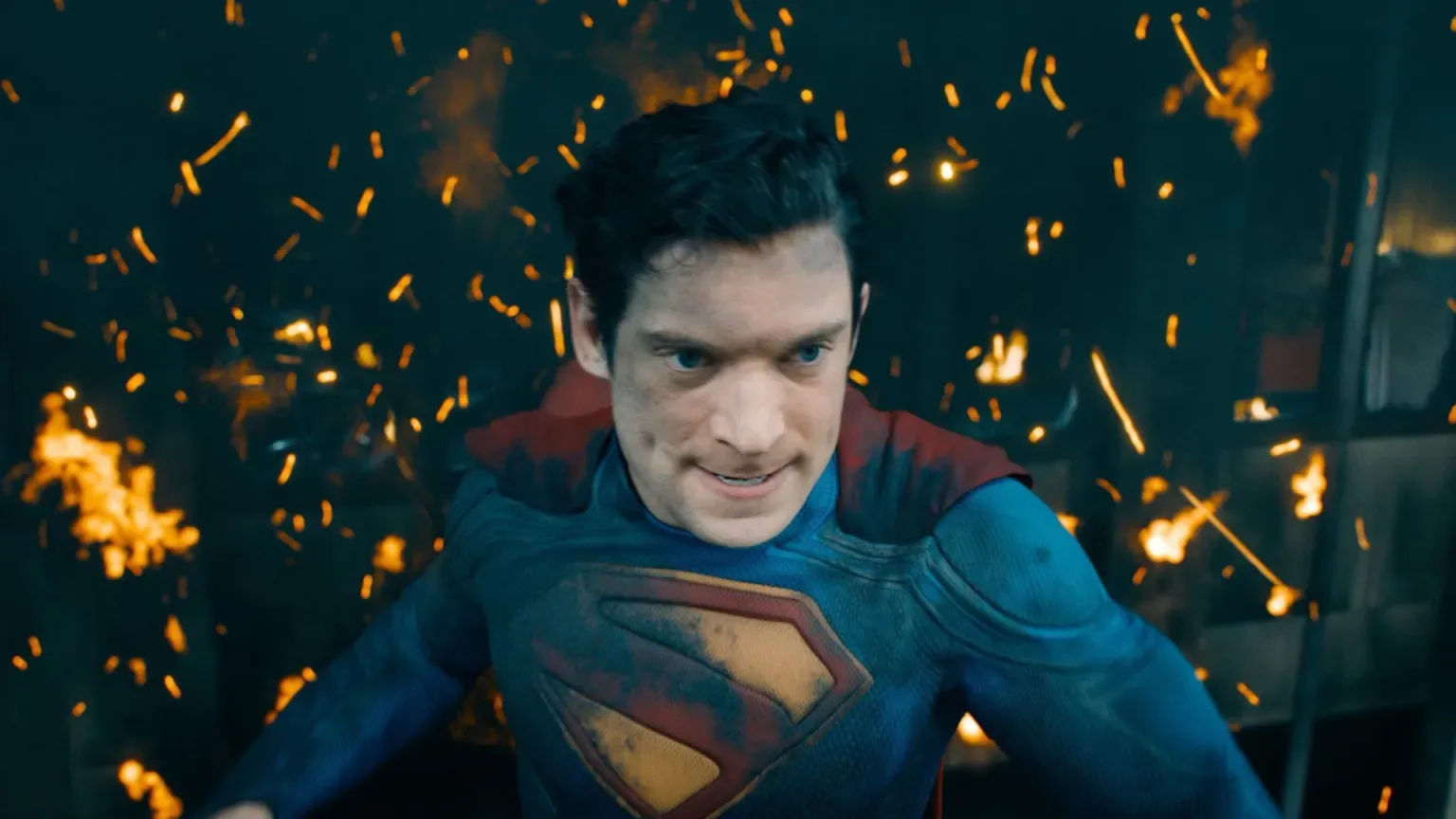 Superman chiến đấu với Lex Luthor trong đoạn giới thiệu mới hoành tráng ...