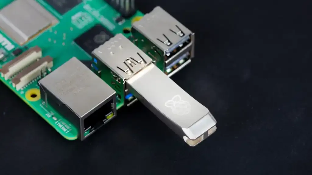 Raspberry Pi ra mắt USB flash drive mới bền bỉ, không sợ thất thoát dữ liệu