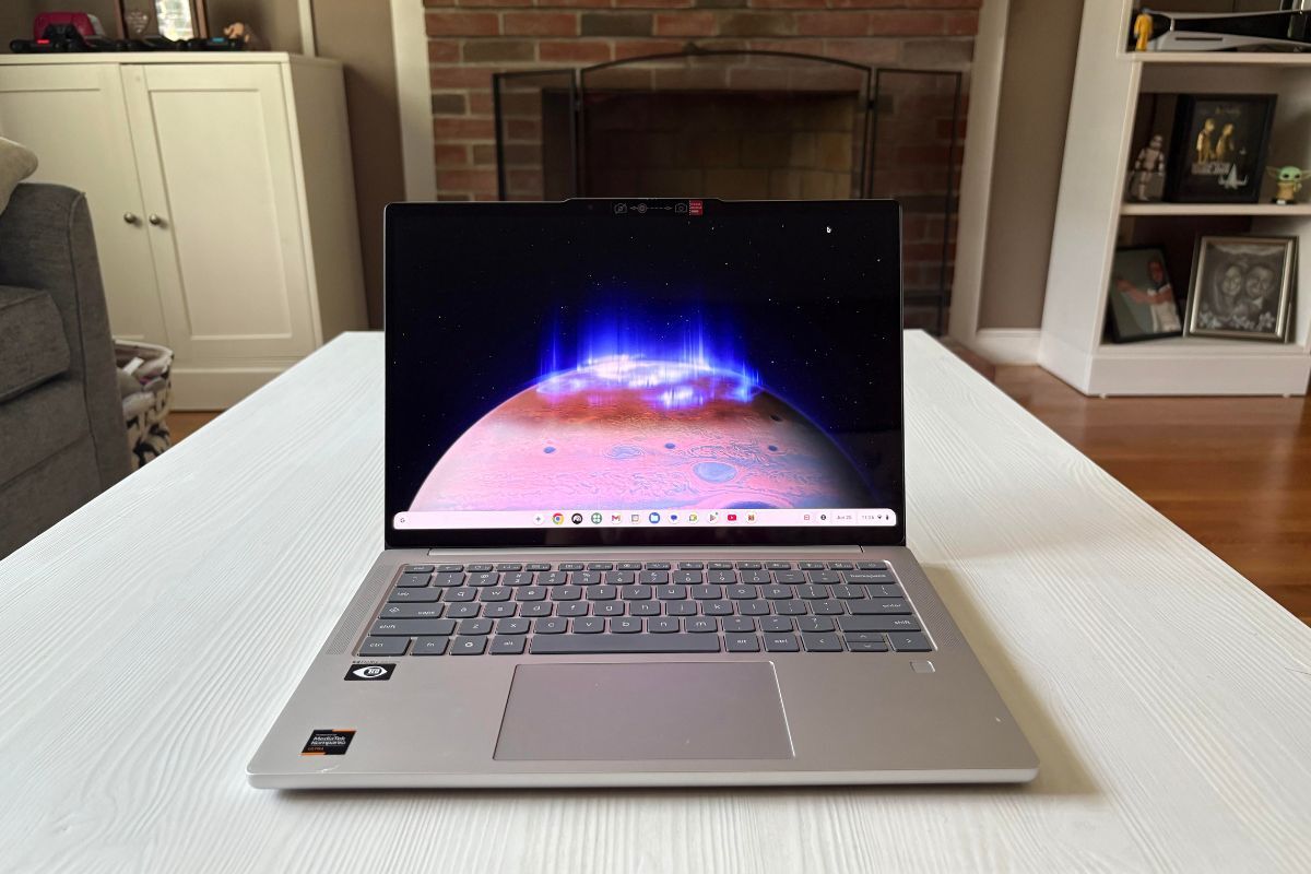 Chromebook Plus có đáng mua? Laptop cao cấp của Google đáng chú ý